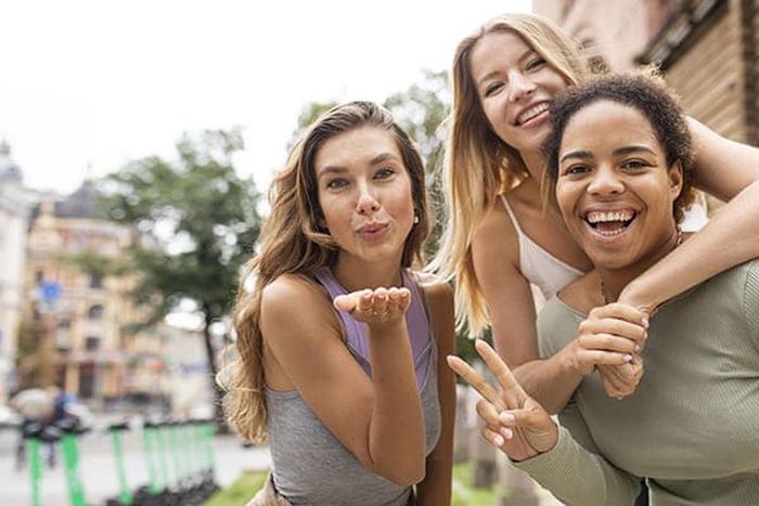 Online Dating for People with STDs in Lombardy, Italy