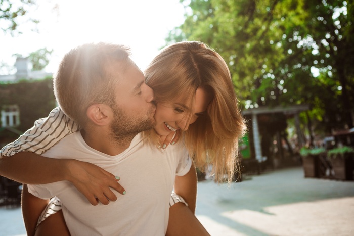 Living with Herpes in Santa Barbara: Support & Dating